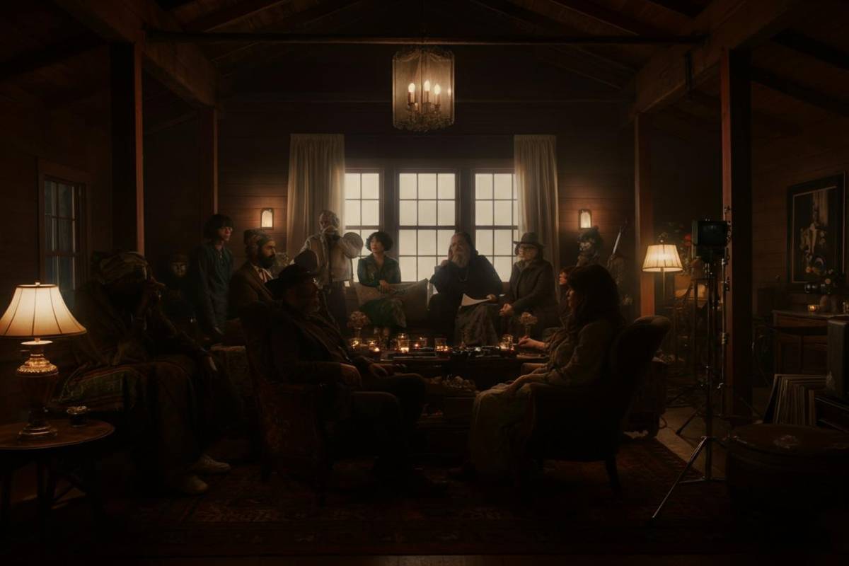 John Malkovich diventa Moretti, la popstar inquietante di Opus | Velvet ...